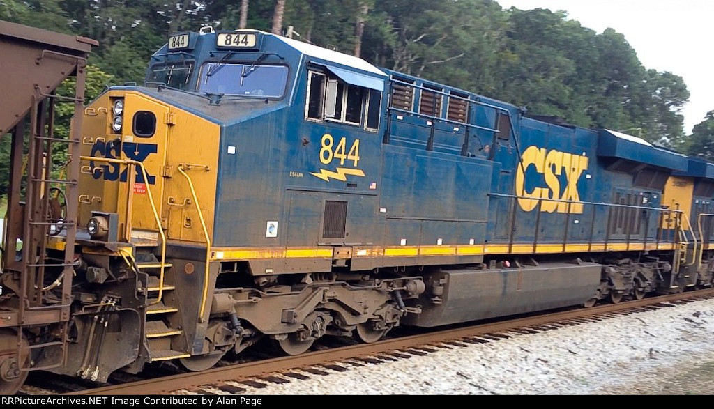 CSX ES44AC-H 844 runs third
